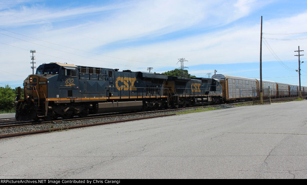CSXT 832 & 7775 on Q217-02